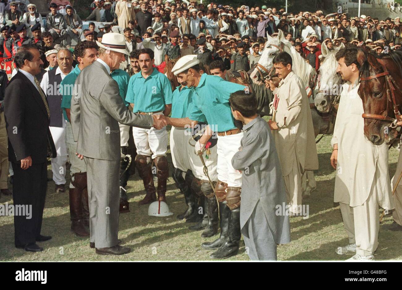 Queen elizabeth ii visit pakistan hi-res stock photography and images ...