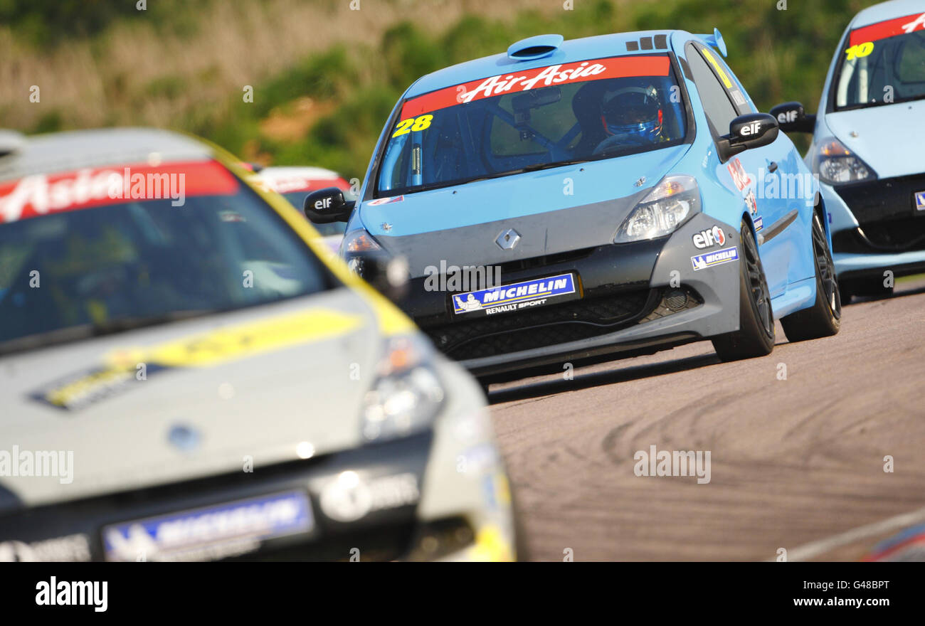 Motor Racing - The ELF Renault Clio Cup - Day One - Thruxton Circuit ...