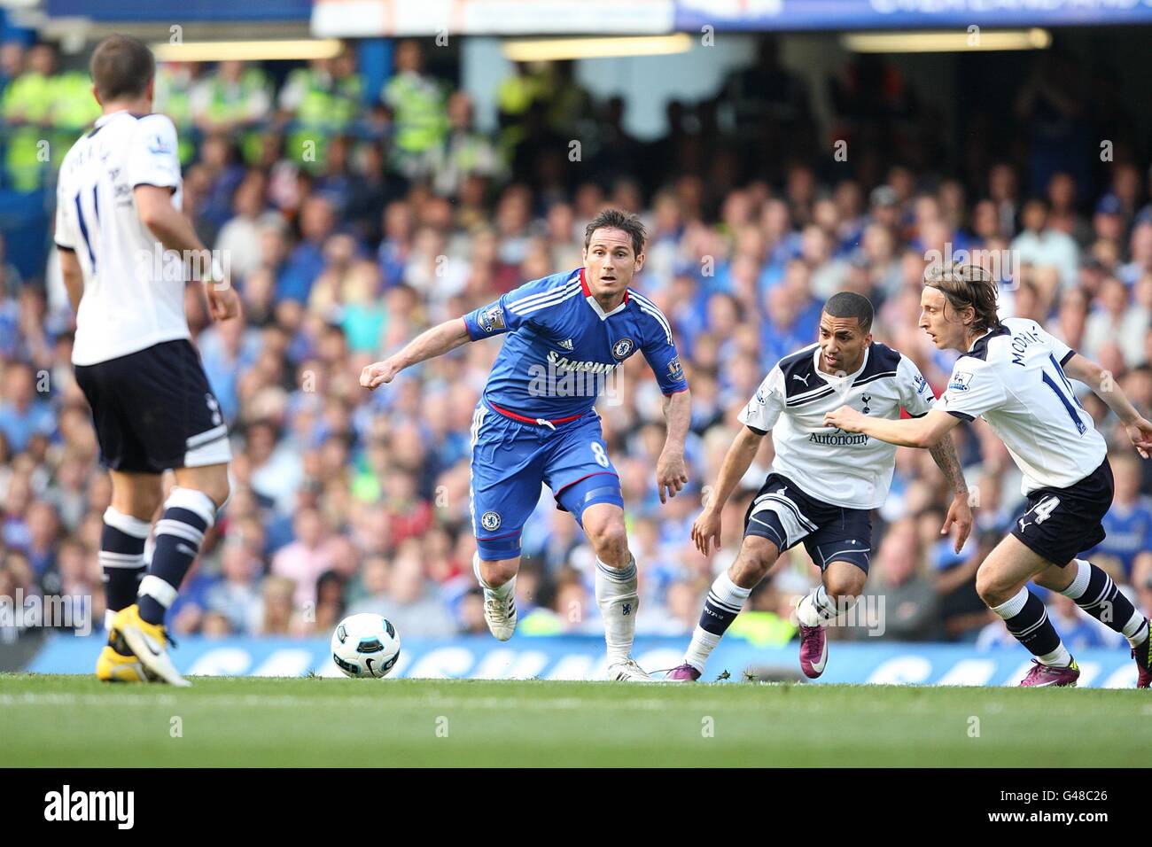 Tottenham hotspurs aaron lennon and chelseas frank lampard hi-res stock ...