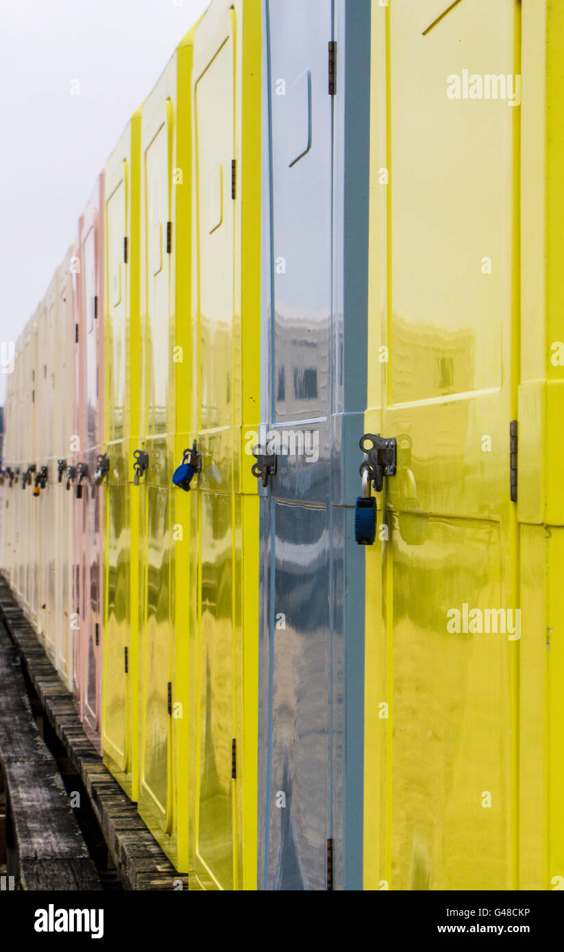 Colorful beach dressing rooms hi-res stock photography and images - Alamy