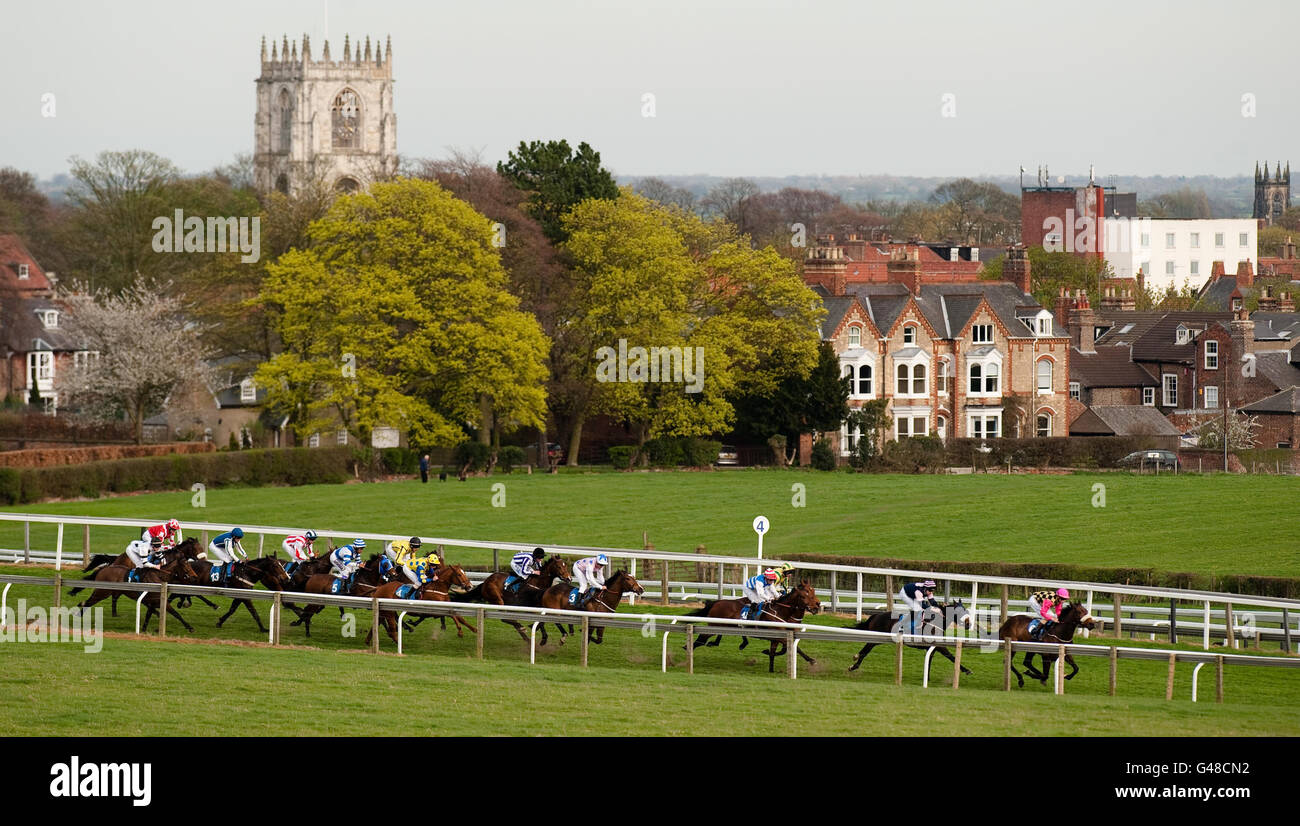 Beverley Racecourse General View High Resolution Stock Photography and ...