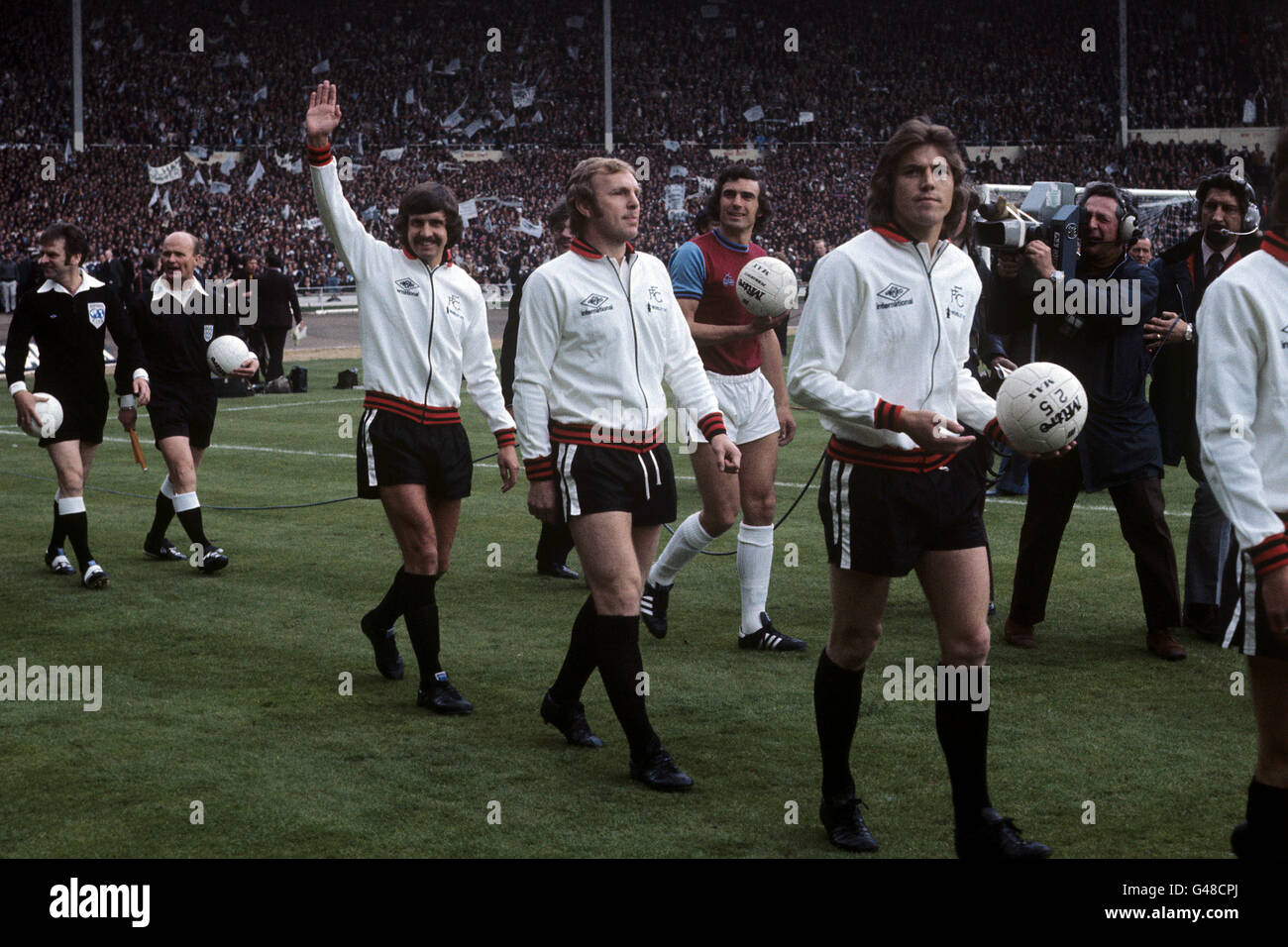 Fulham players l r alan slough hi-res stock photography and images - Alamy