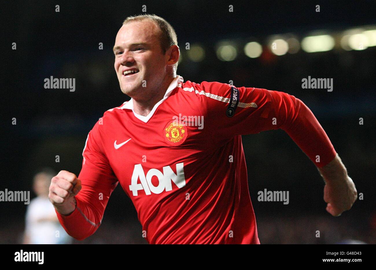 Manchester United's Wayne Rooney celebrates scoring his side's first ...