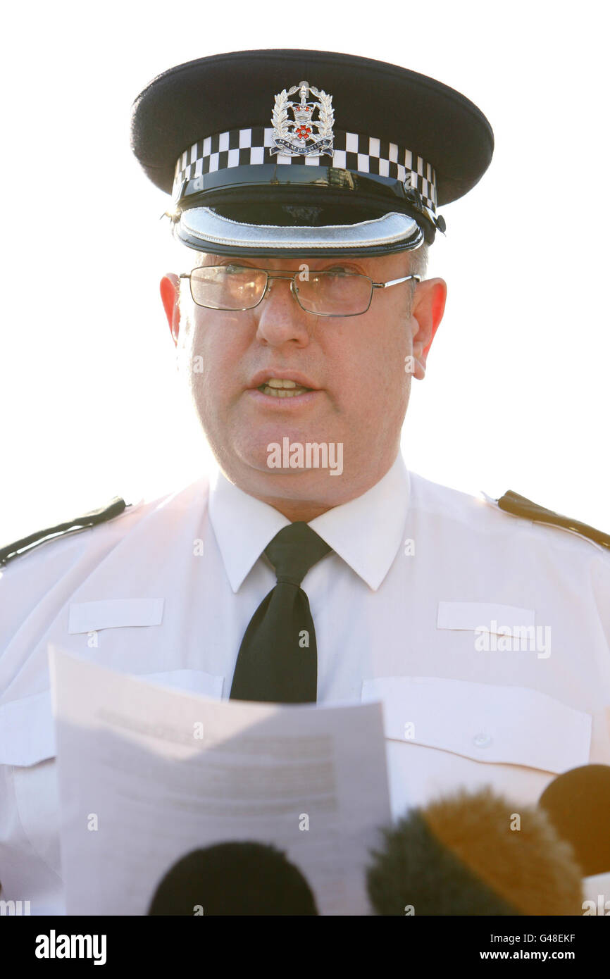 Hampshire Police Chief Superintendent Dave Thomas makes a statement to ...