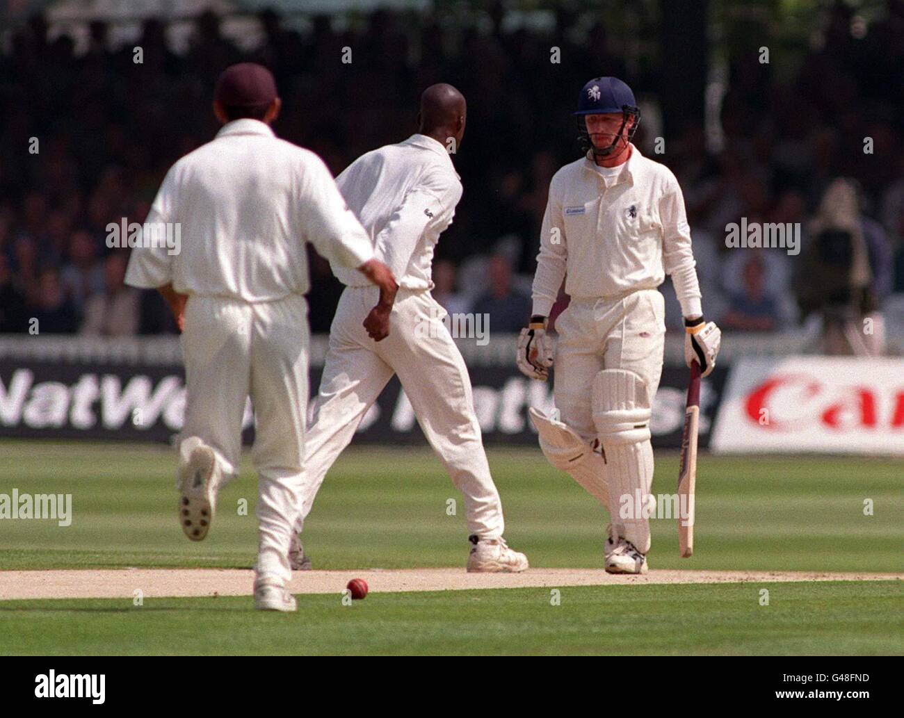 CRICKET Fleming dejected Stock Photo - Alamy
