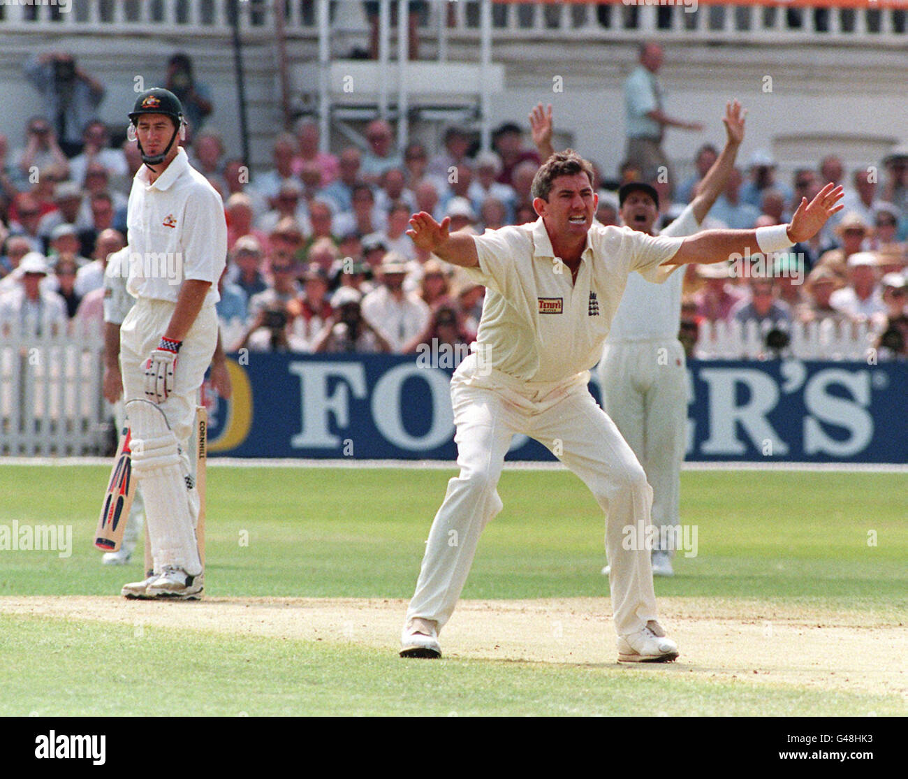 Sport cricket sptup andrew caddick hi-res stock photography and images ...