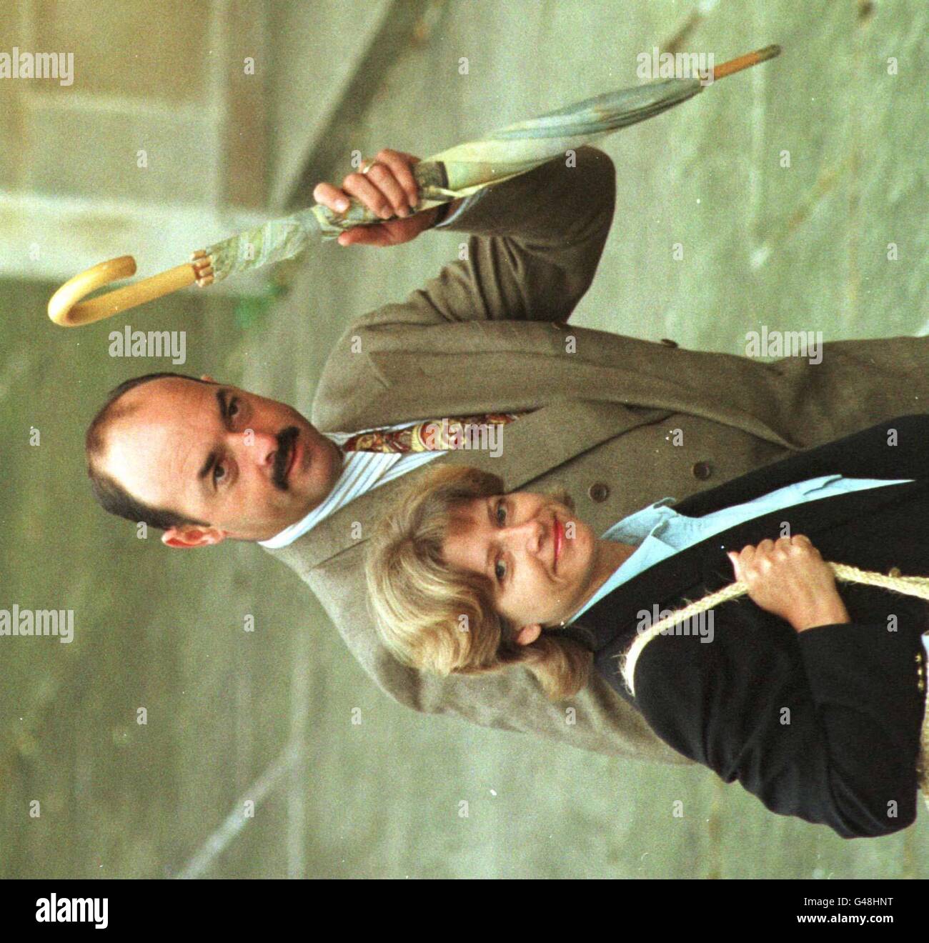 Former Liverpool Goalkeeper Bruce Grobbelaar With His Wife Debbie Stock ...
