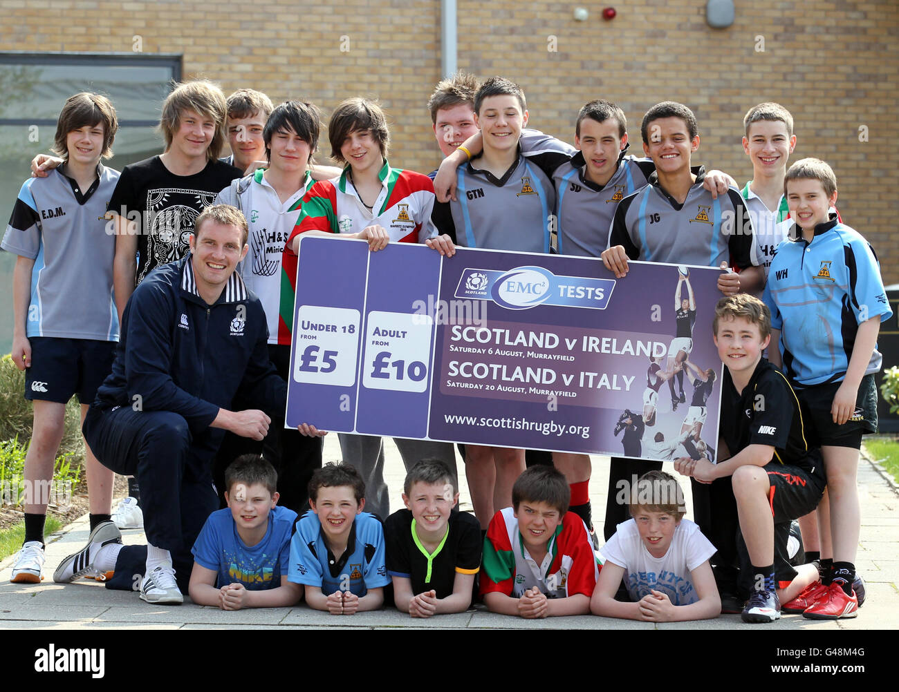 Scotland rugby captain Alastair Kellock and Pupils from Duncanrig ...