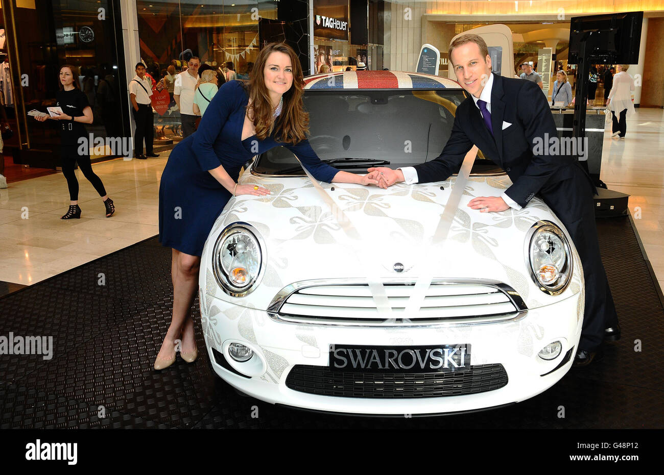 Kate and William look-a-likes Simon Watkinson, from Australia, and ...