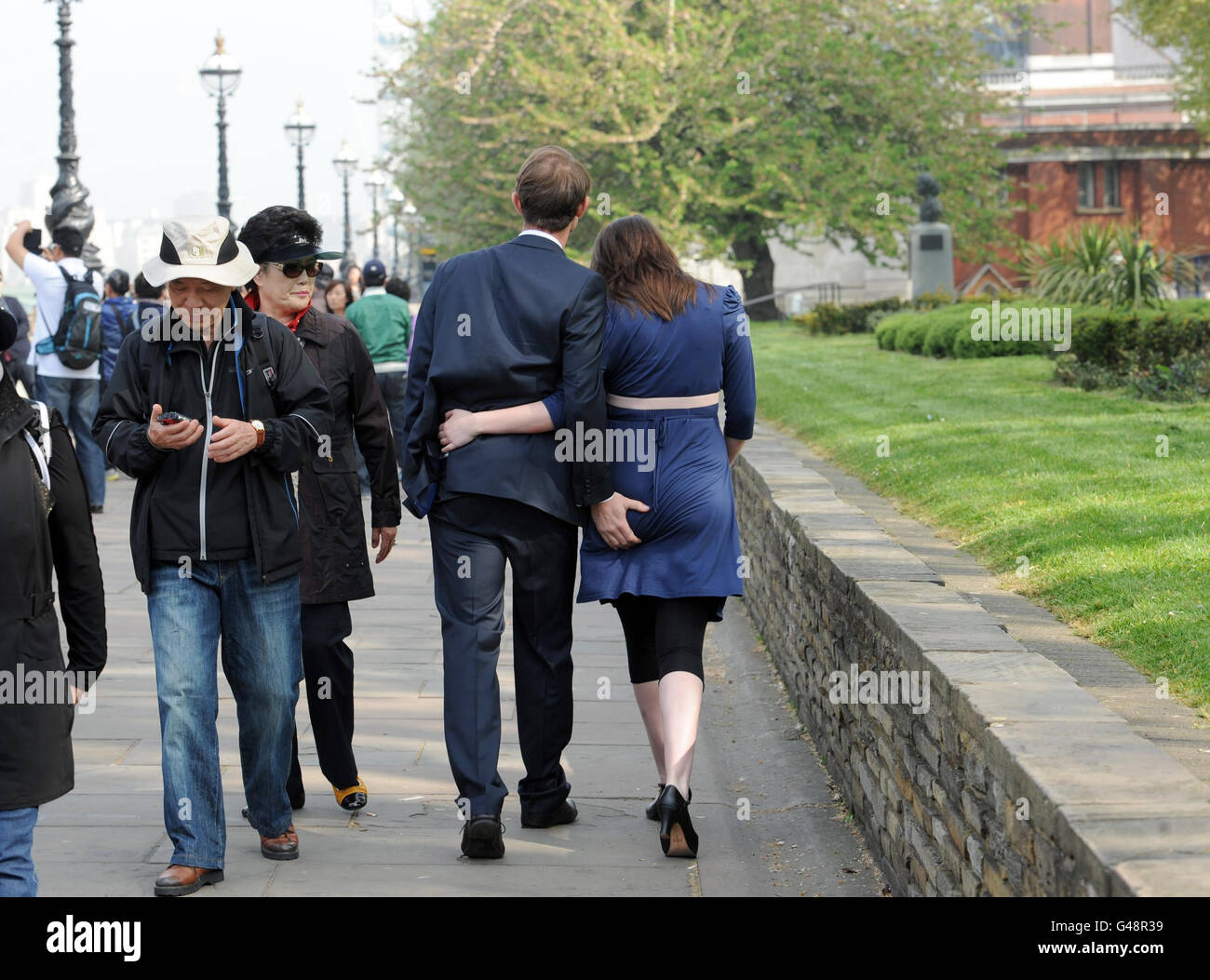 Cast members from Nicked Ashley Lilley (Samantha Cameron) and Sam ...