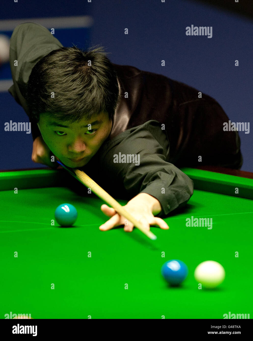 Snooker betfred com world snooker championships day thirteen the ...