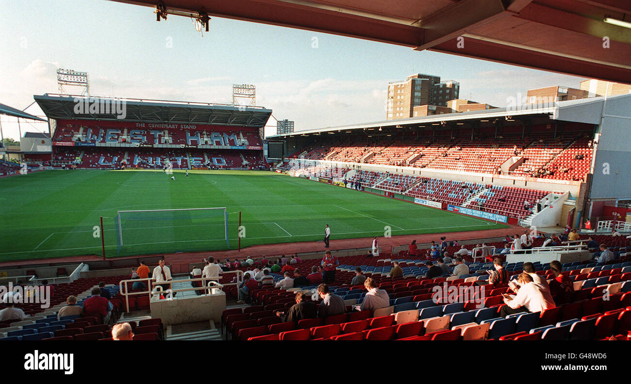 Upton park stadium home west hi-res stock photography and images - Alamy