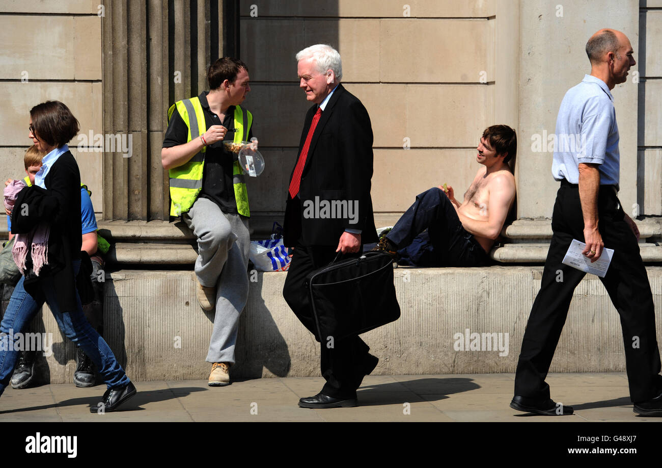 Balmy spring day hi-res stock photography and images - Alamy