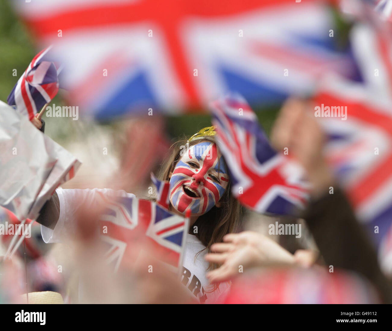 Royal waving royalty general view hi-res stock photography and images ...