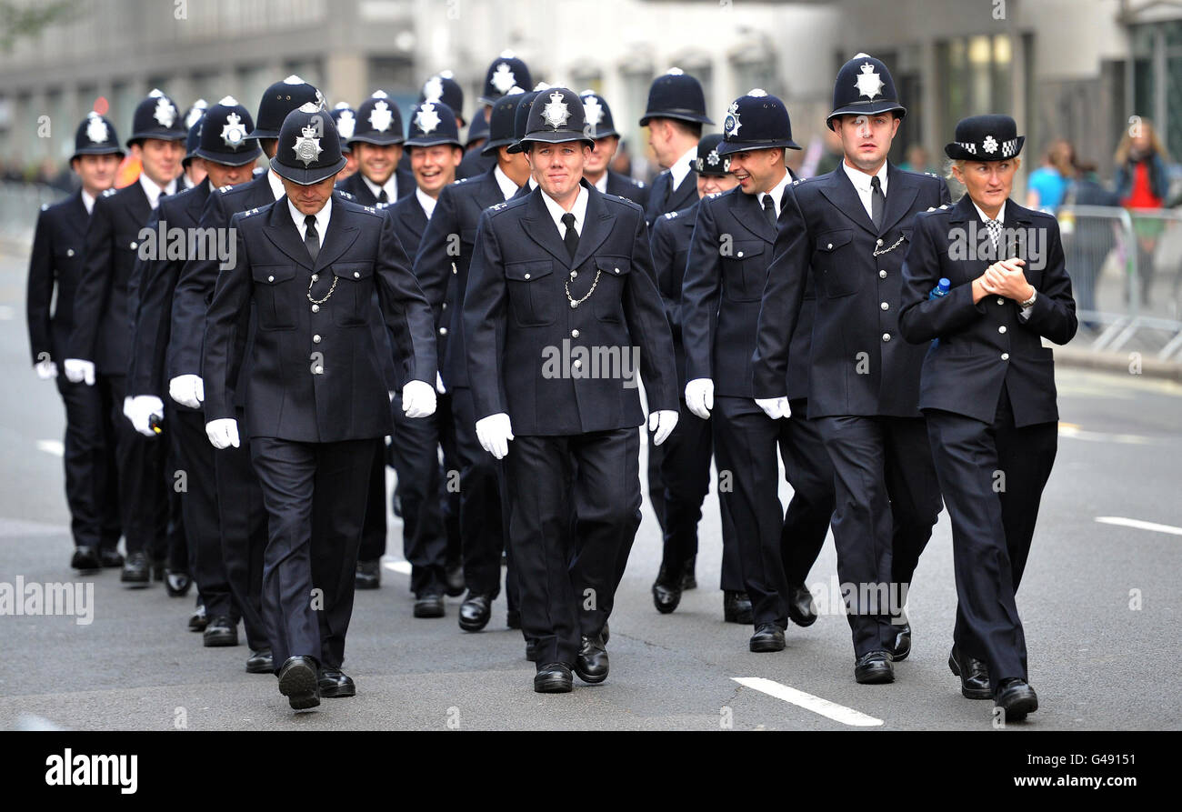 Police march down victoria street parliament square hi-res stock ...