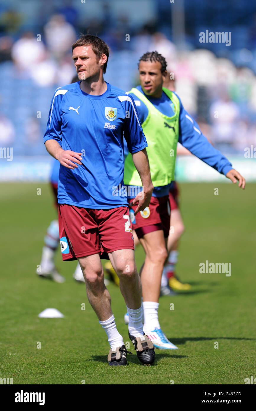 Burnley's Graham Alexander (left) warms up prior to kick off Stock ...
