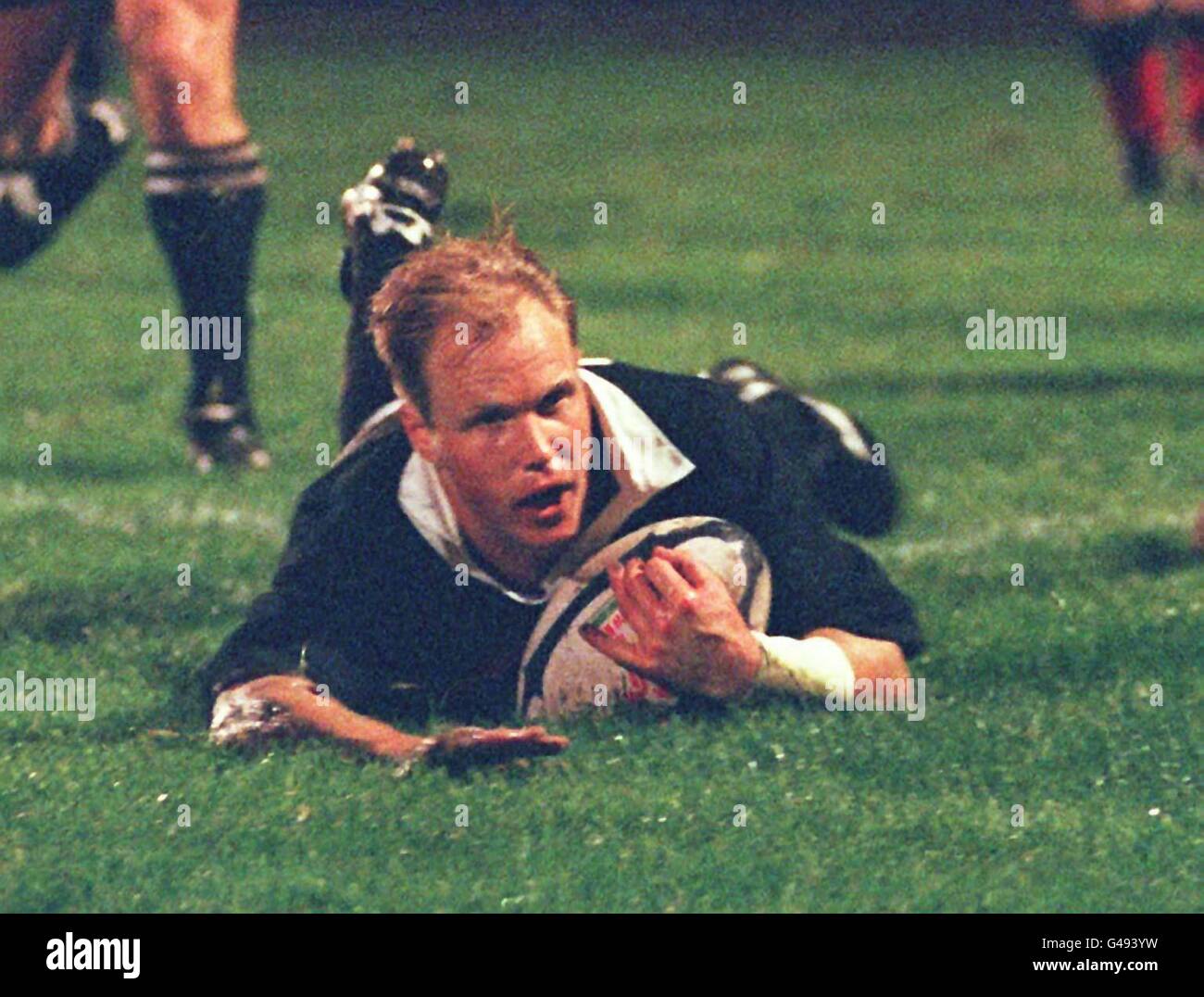 RUGBY Llanelli / All Blacks 6 Stock Photo - Alamy