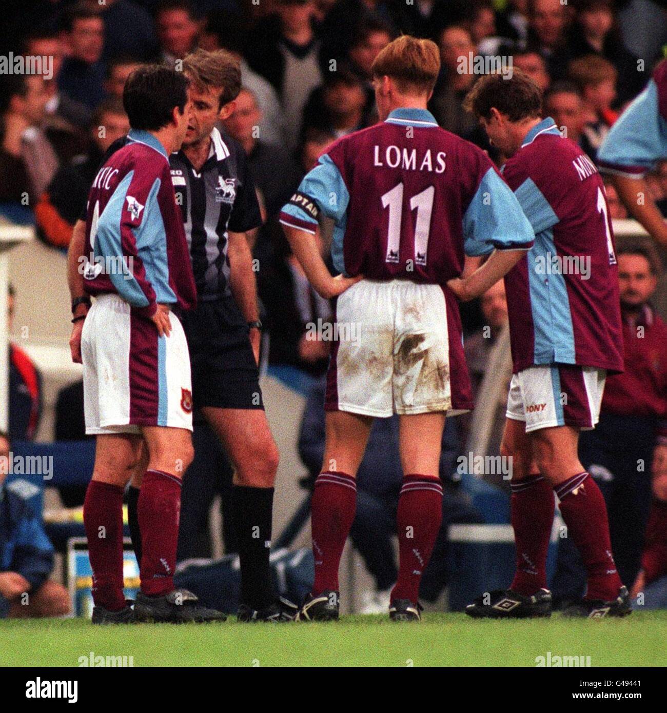 John moncur hi-res stock photography and images - Alamy