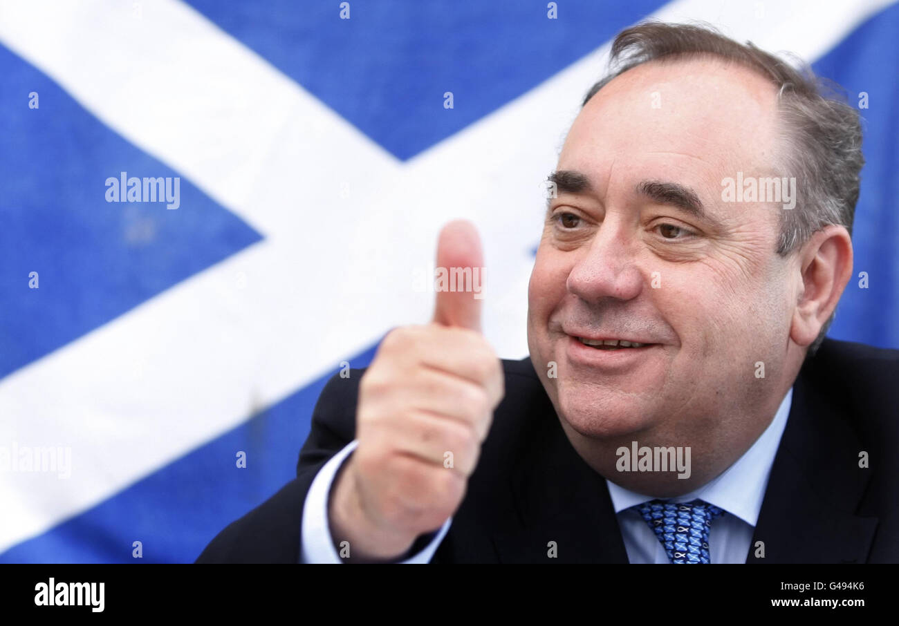 Alex salmond smiling hi-res stock photography and images - Alamy