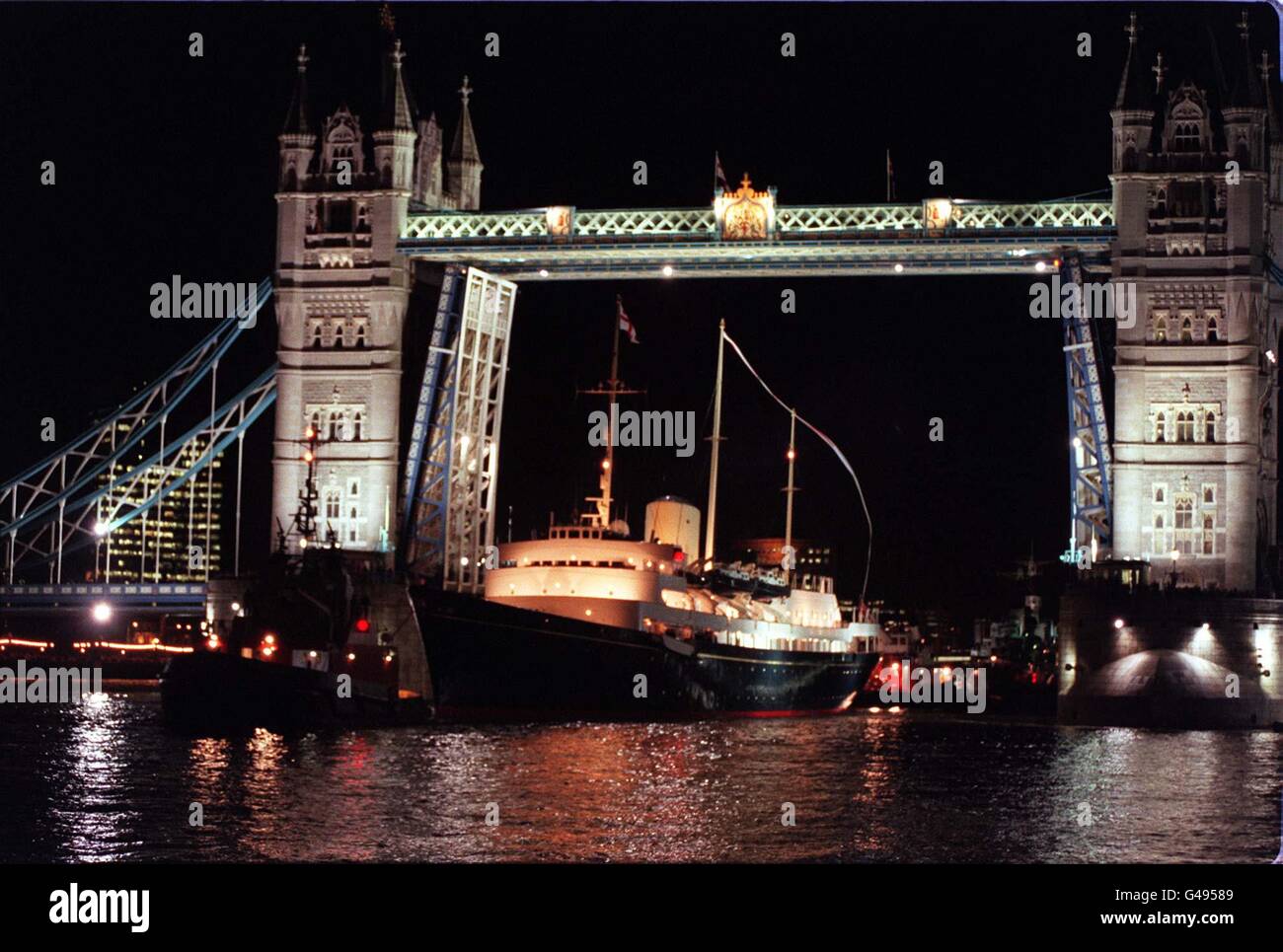 Royal Yacht Britannia Tower Bridge High Resolution Stock Photography ...