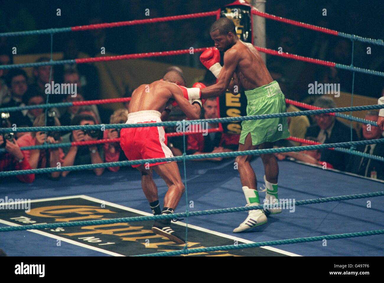 Steve robinson boxing hi-res stock photography and images - Alamy