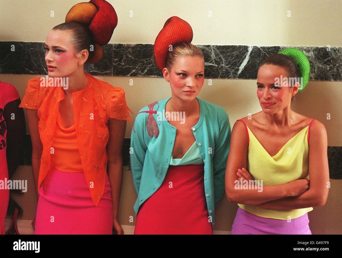 PA NEWS PHOTO 26/9/97 SUPERMODEL KATE MOSS (CENTRE) WITH JADE JAGGER ...