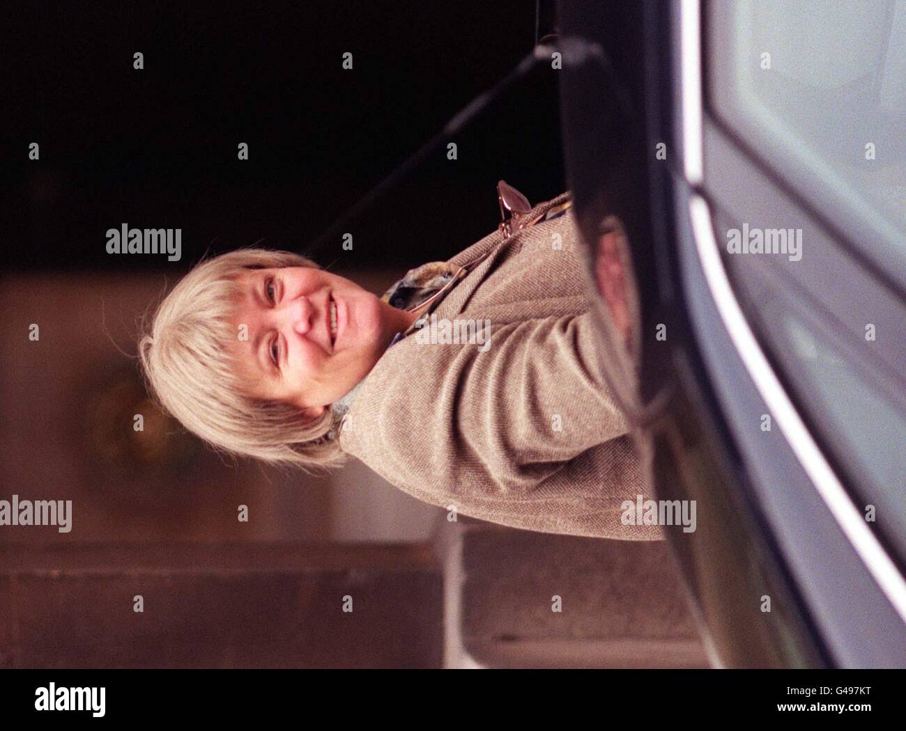 Talks mowlam hi-res stock photography and images - Alamy