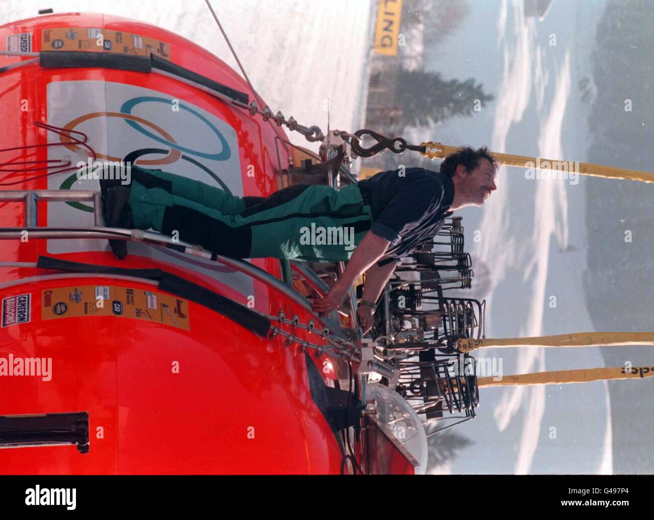 Library file, dated 27/1/98. Breitling Orbiter engineer, Andy Elson ...