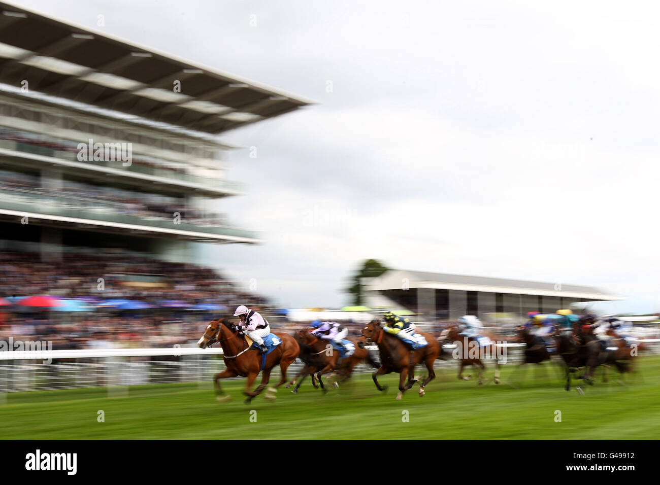 Horse racing races emirates airline yorkshire cup full length ...