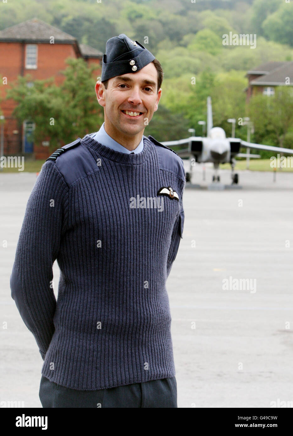Wing commander kevin marsh raf valley talks media raf halton hi-res ...