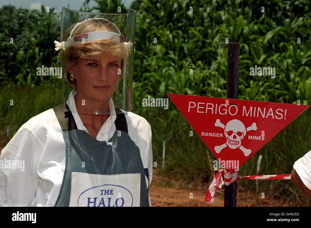 Princess diana angola hi-res stock photography and images - Alamy