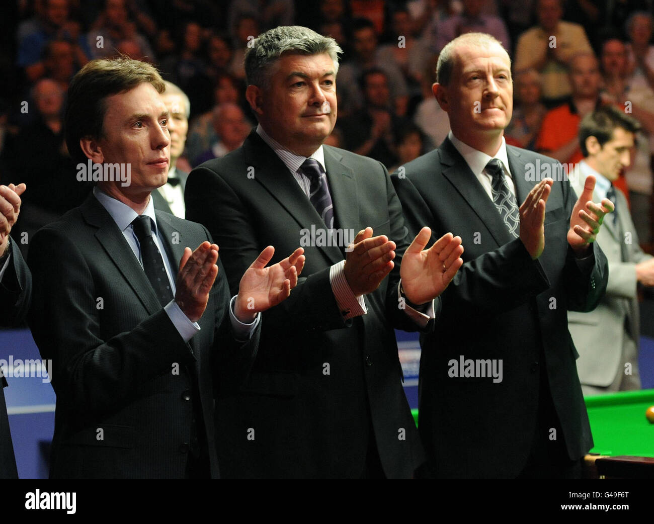 Snooker commentator hi-res stock photography and images - Alamy