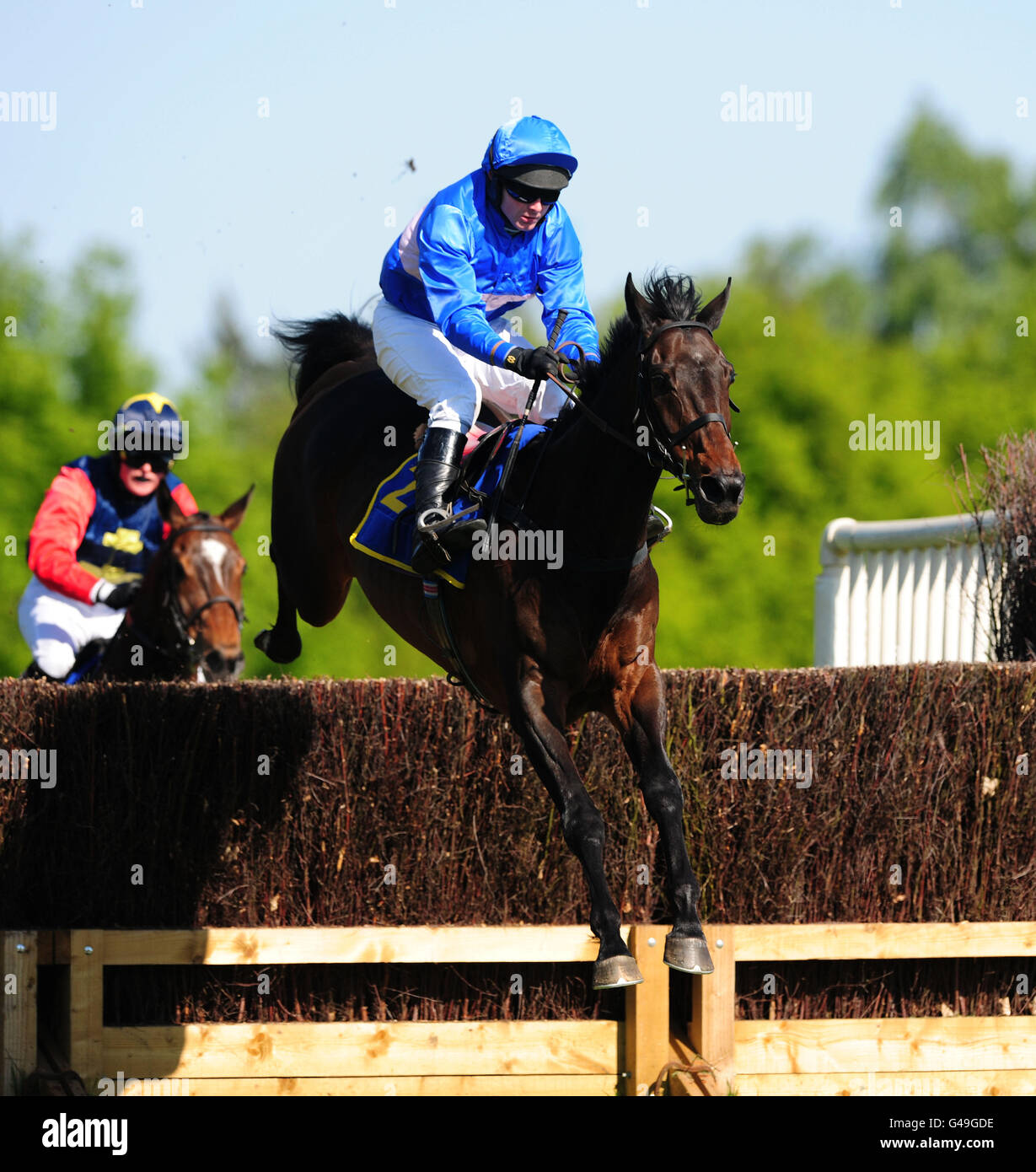 Horse racing fakenham racecourse hi-res stock photography and images ...