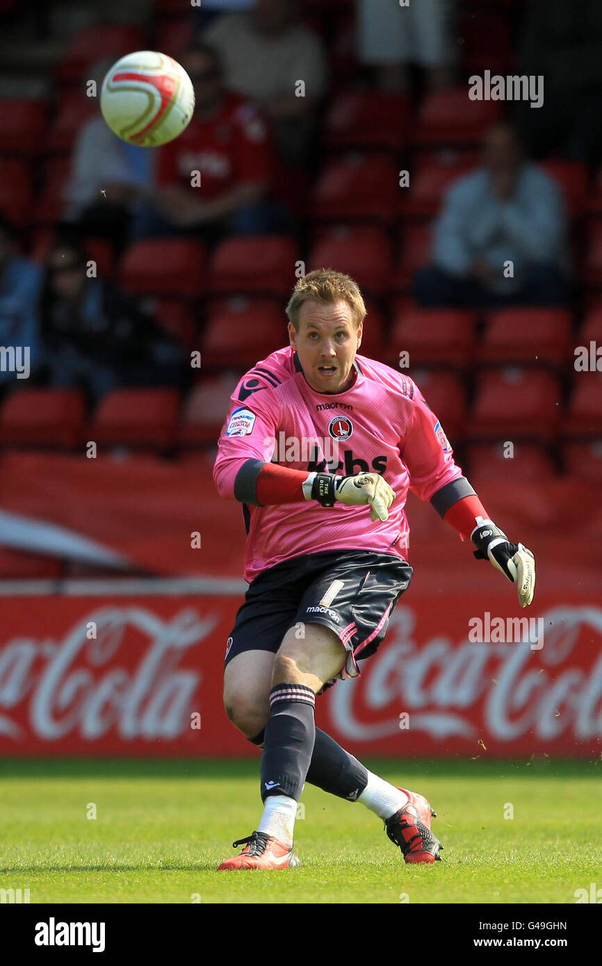 Charlton athletic goalkeeper robert elliott clears the ball hi-res ...