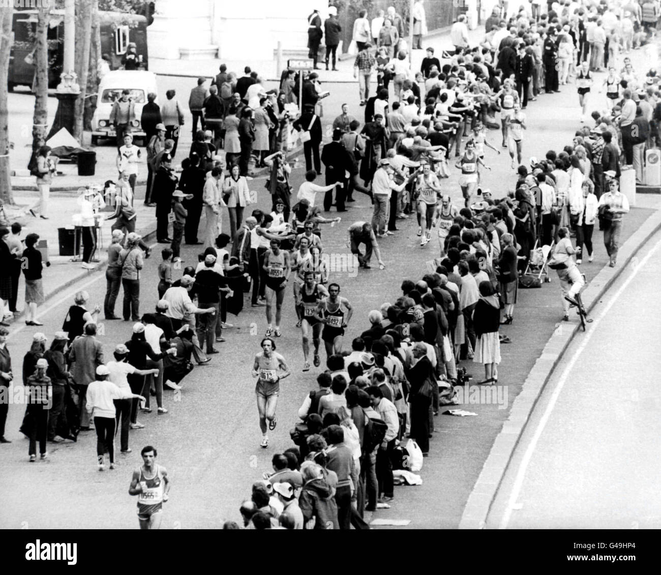 Athletics - Gillette London Marathon. The athletes stagger home at the ...