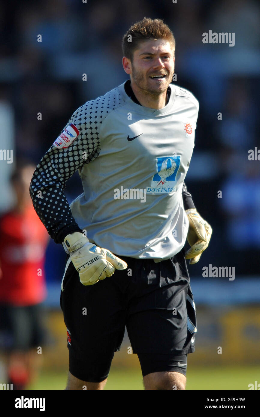 Hartlepool united goalkeeper hi-res stock photography and images - Alamy