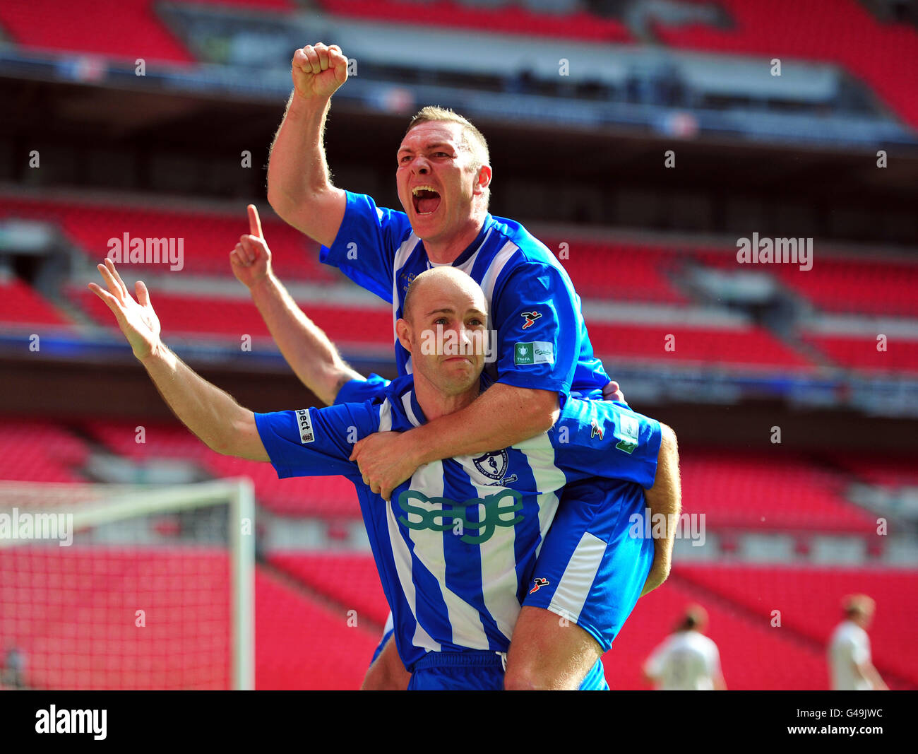 Paul chow wembley hi-res stock photography and images - Alamy