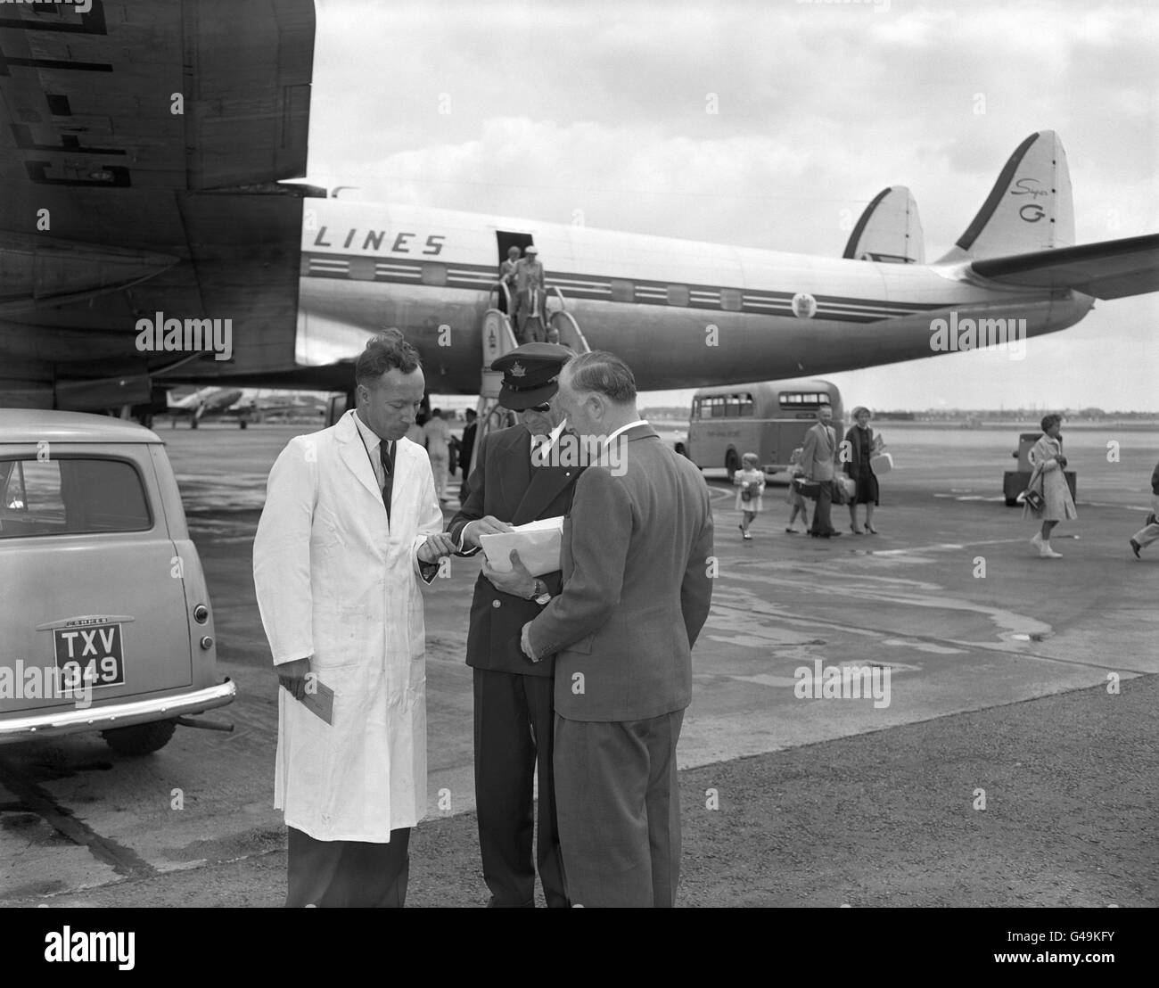 Crime - Detective Sergeant Raymond Purdy Murder - London Airport Stock ...