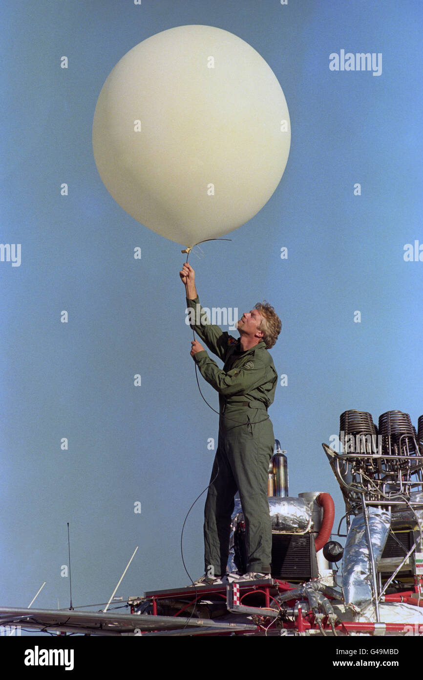 Richard branson balloon hi-res stock photography and images - Alamy