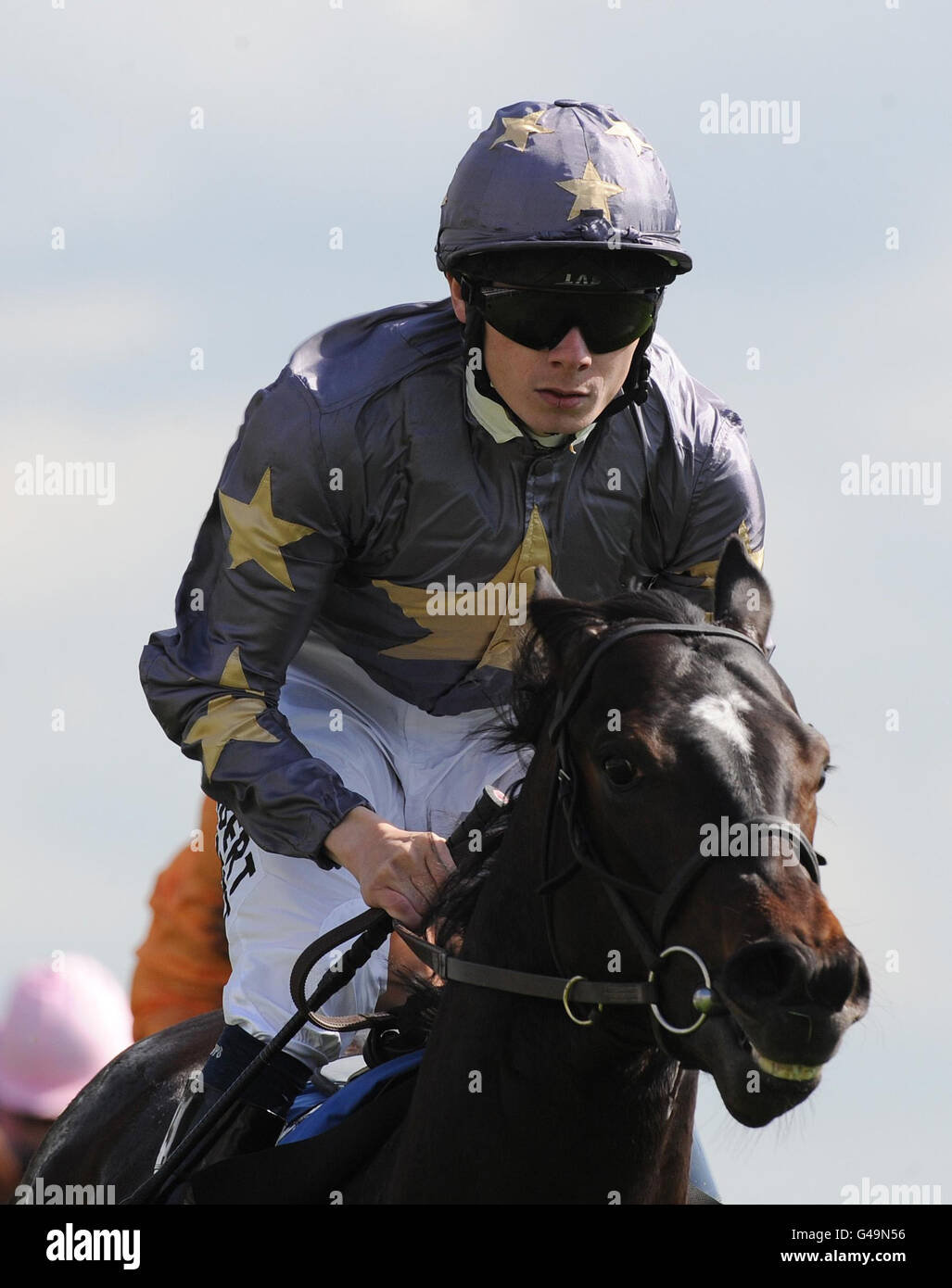 Horse racing 2011 dante festival tattersalls musidora day york ...