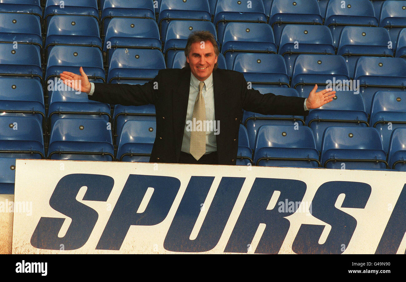 Gerry francis queens manager hi-res stock photography and images - Alamy