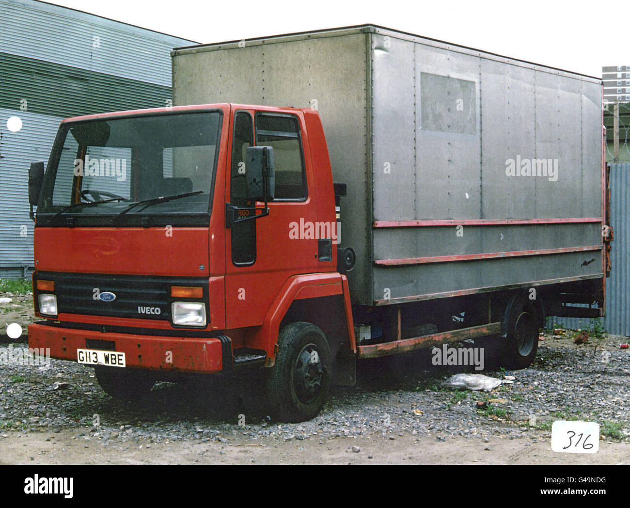 Red iveco lorry hi-res stock photography and images - Alamy