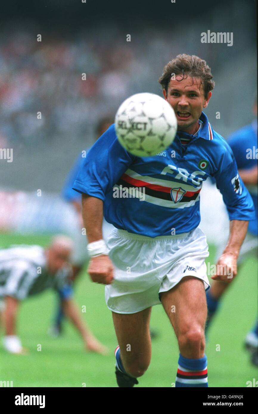 Moreno mannini sampdoria hi-res stock photography and images - Alamy