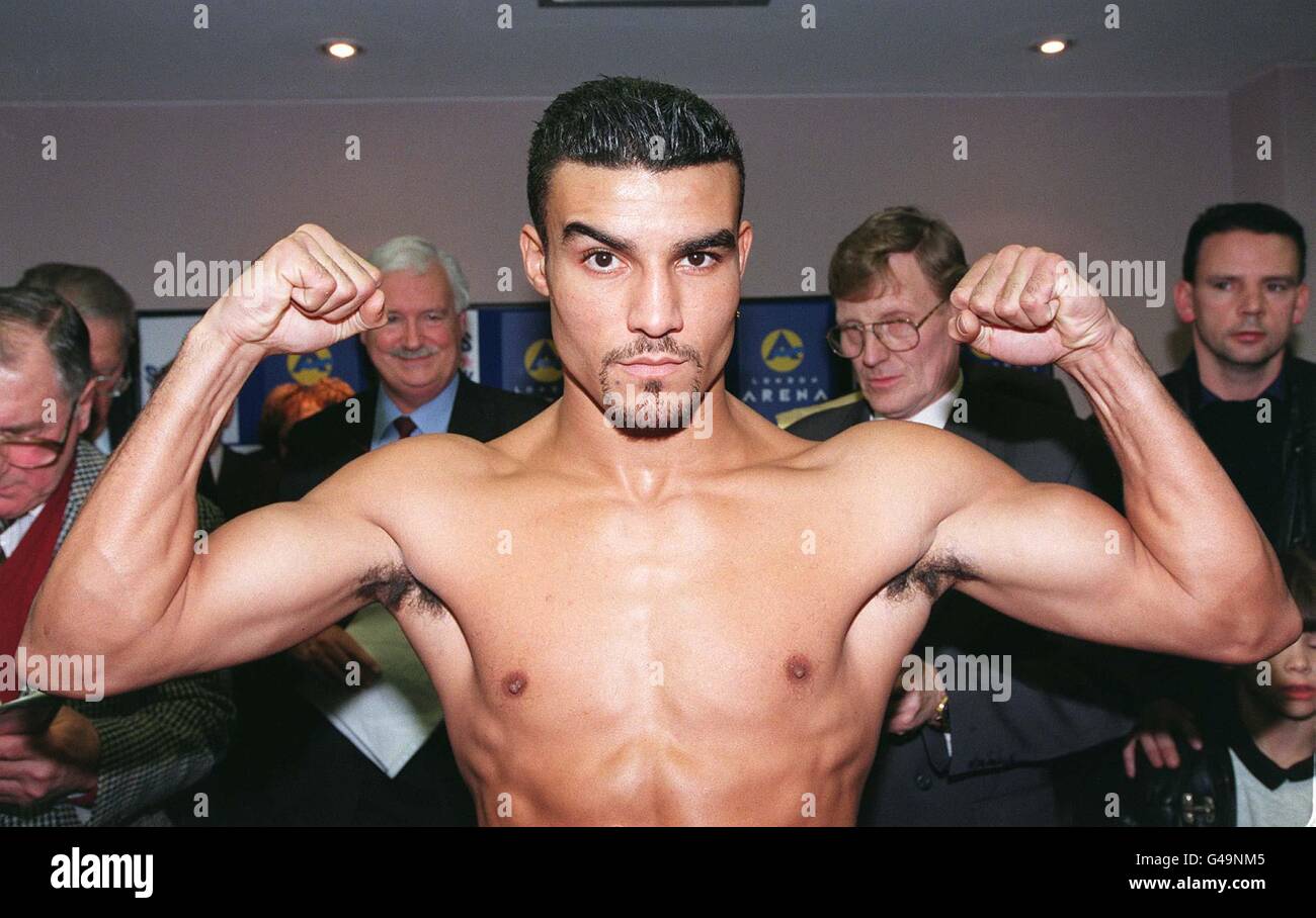 Robin Reid weighs in at the London Arena today (Thursday) before ...