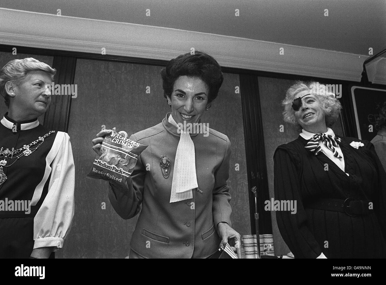 News edwina currie Black and White Stock Photos & Images - Alamy