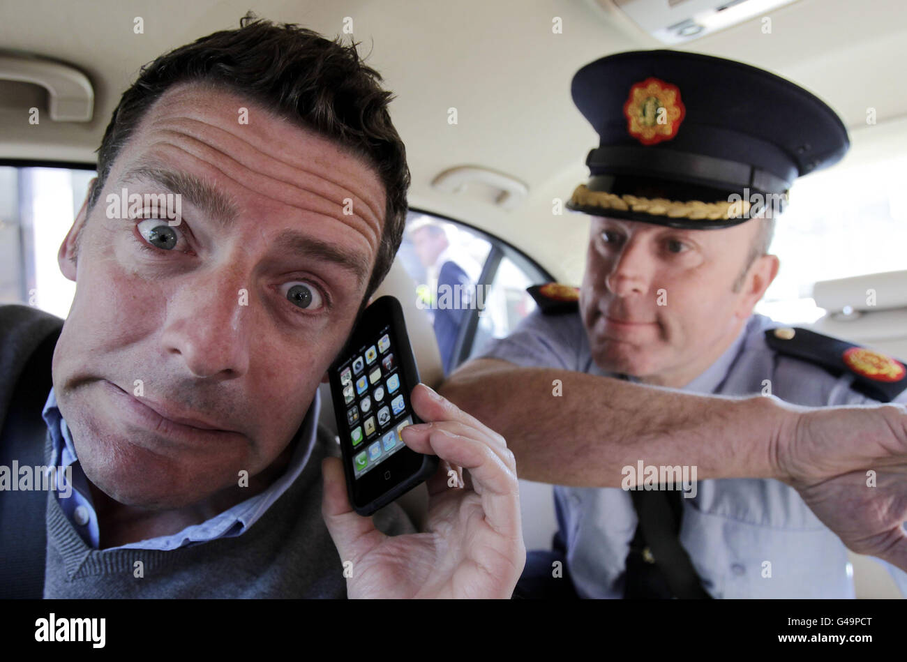 Mobile phone use while driving safety campaign hi-res stock photography ...