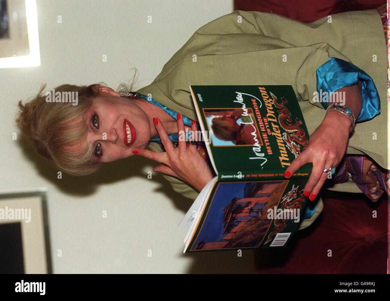 Actress joanna lumley during a photocall in london hi-res stock ...