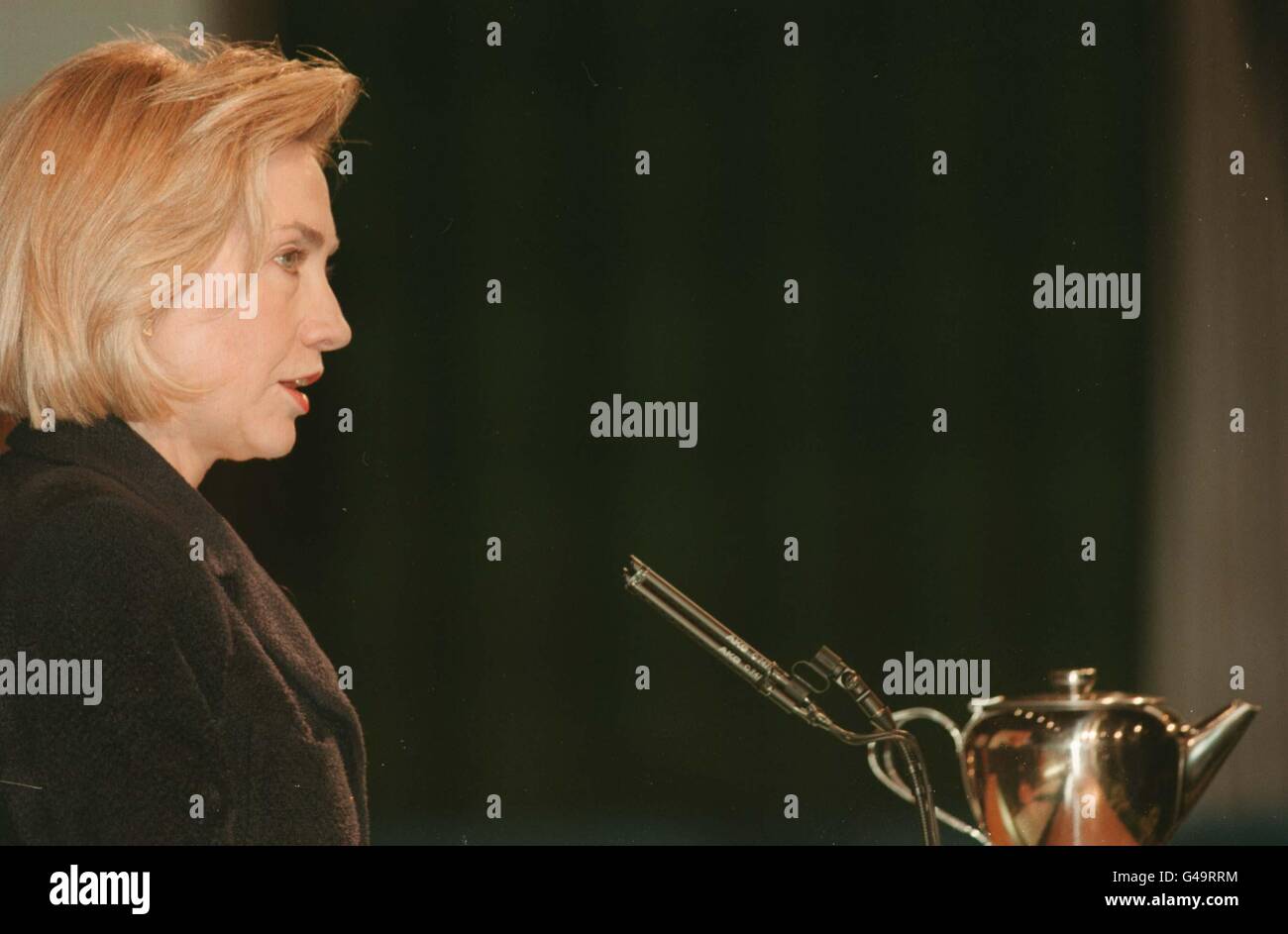 Hillary clinton 1995 hi-res stock photography and images - Alamy
