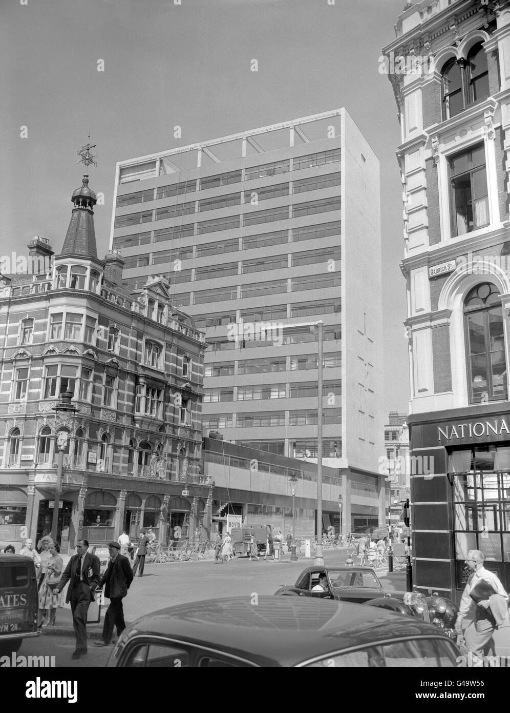 Newest london Black and White Stock Photos & Images - Alamy