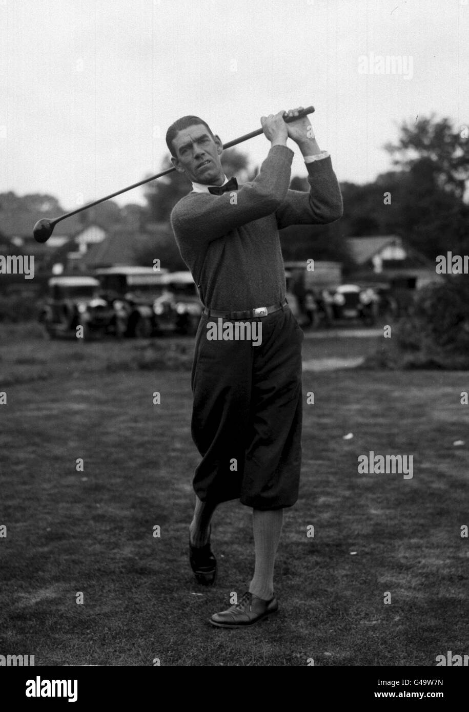 PA NEWS PHOTO 20/9/27 GEORGE DUNCAN DRIVING DURING A GOLF TOURNAMENT AT ...